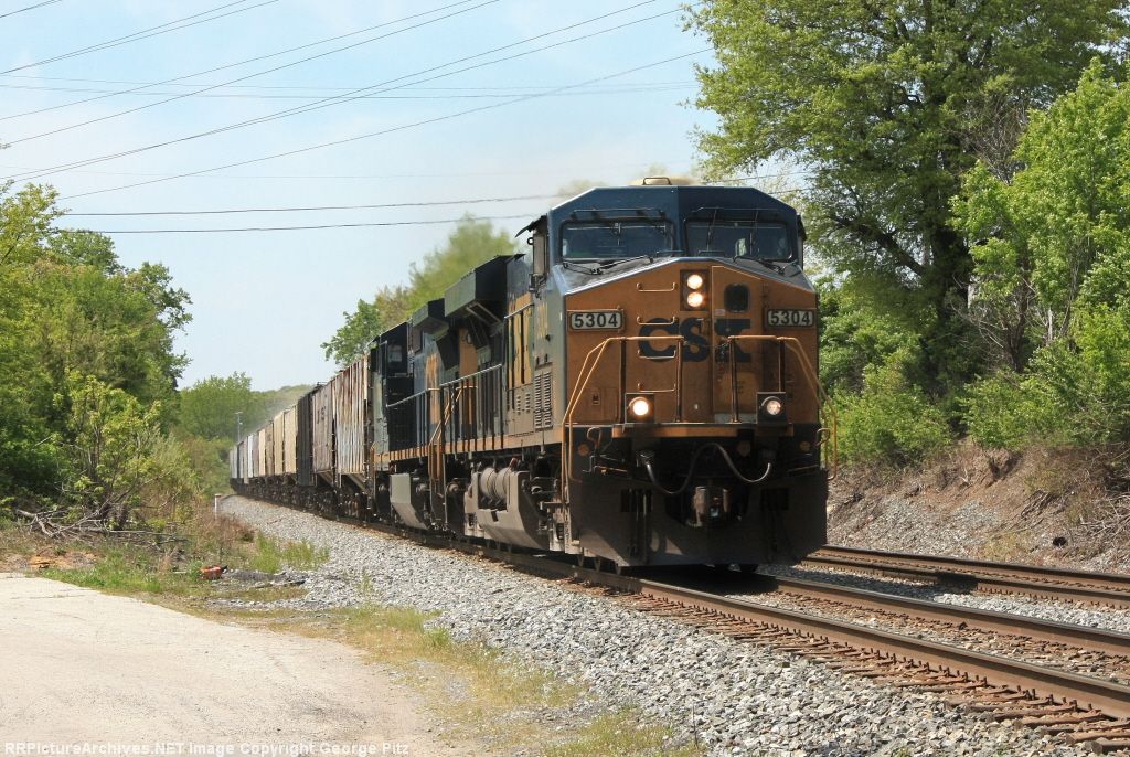 CSX 5304 and train K531